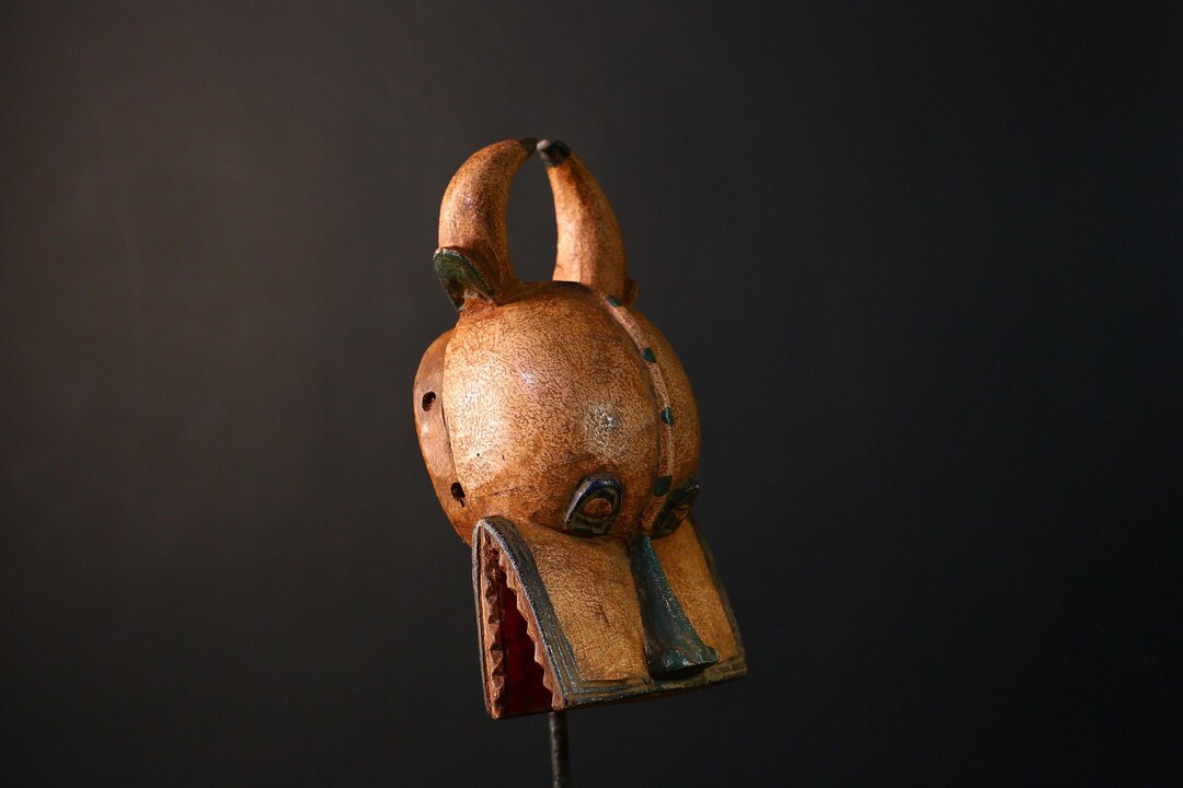 African Mask Bonu Amwin Buffalo Head Mask, Unique Tribal Art, Crescent ...