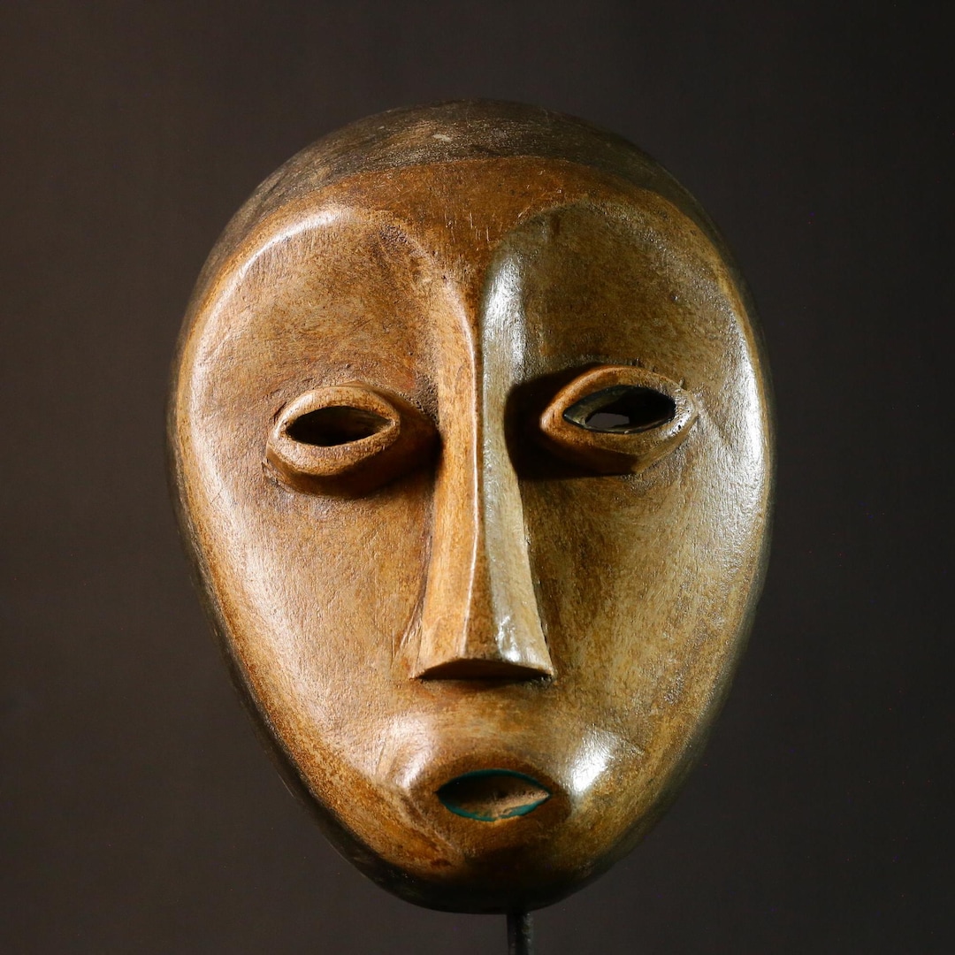 African Limu Mask | Bwami Face Art From Democratic Republic of Congo ...