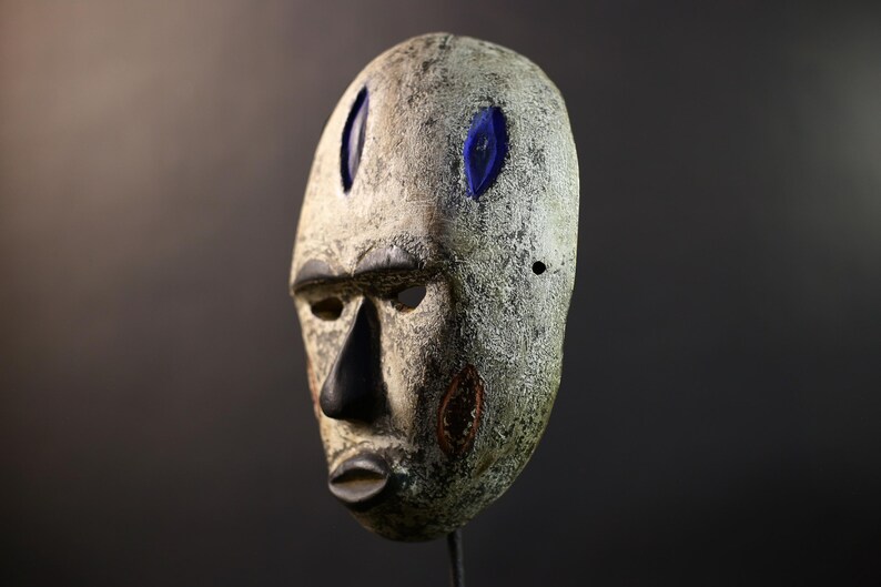 Vintage Pende Mask: Congo Tribal Art With Kaolin & Blue Diamond Inlays ...