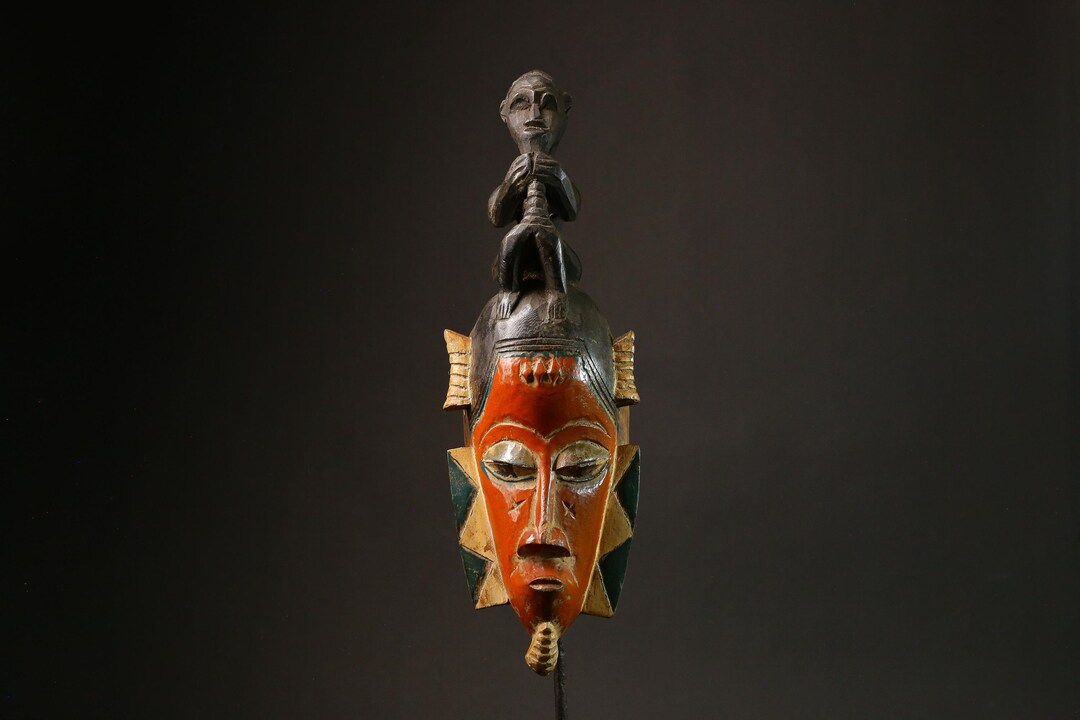 African Guro Mask Hand-carved Wooden Wall Hanging With Monkey Design ...