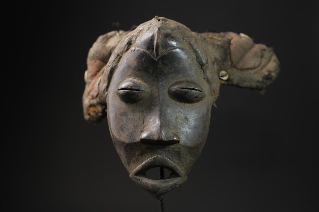 Hand Carved African Tribal Face Mask With Raffia Headdress and Satin ...