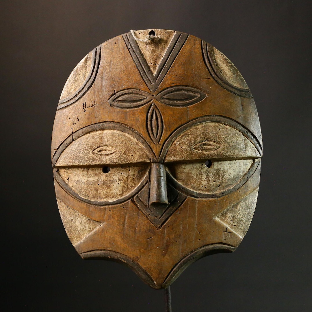 African Mask Kwele Tribal Ekuk Face Mask With Almond Eyes and Geometric ...