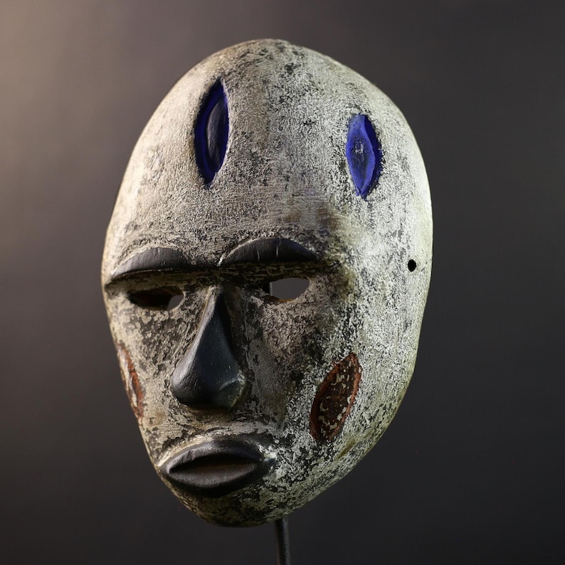 Vintage Pende Mask: Congo Tribal Art With Kaolin & Blue Diamond Inlays ...