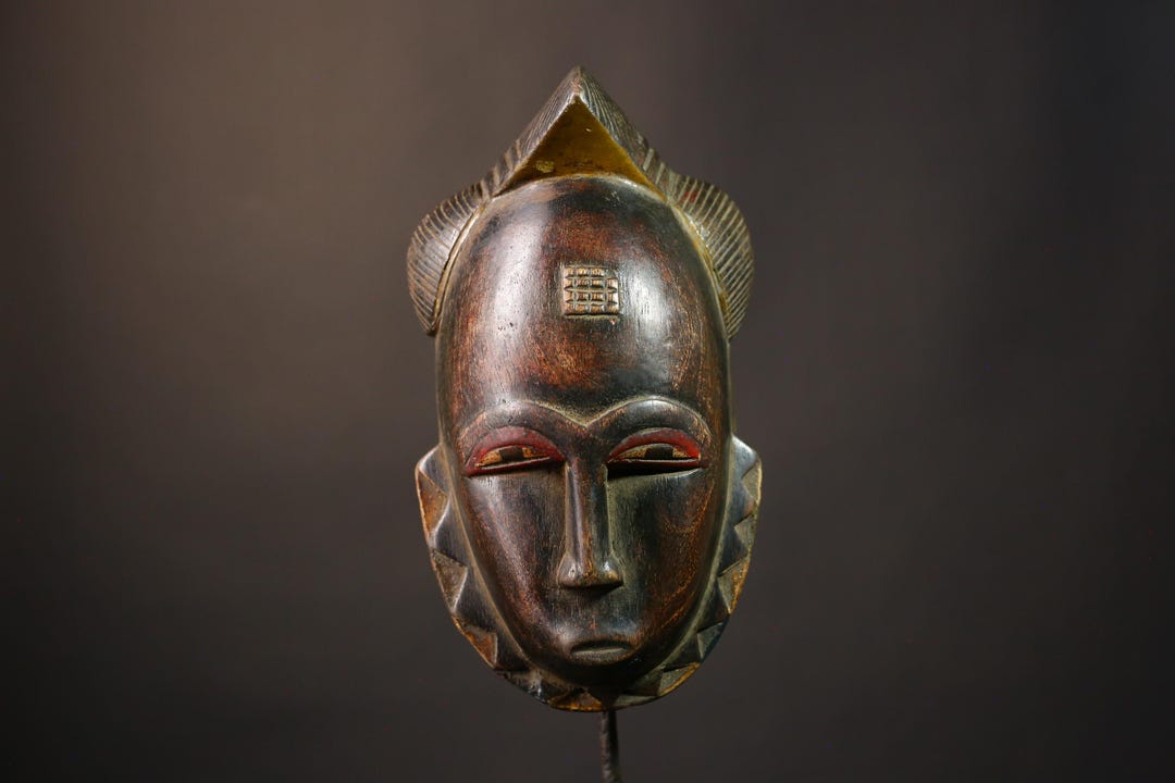 African Authentic Vintage Tribal Face Mask | Hand Carved Guro Baule ...