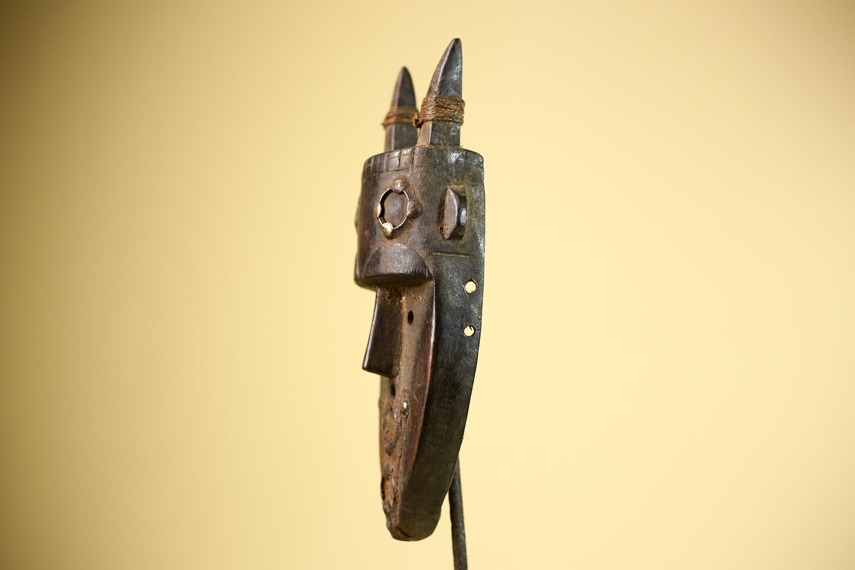 African Tribal Mask Carved Wood Horned Crest Côte D’ivoire Wall Decor ...