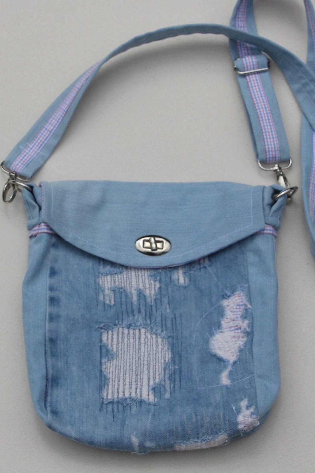 Jeans-Upcycling, Kleine flippige Jeanstasche, Unikat - Etsy Österreich