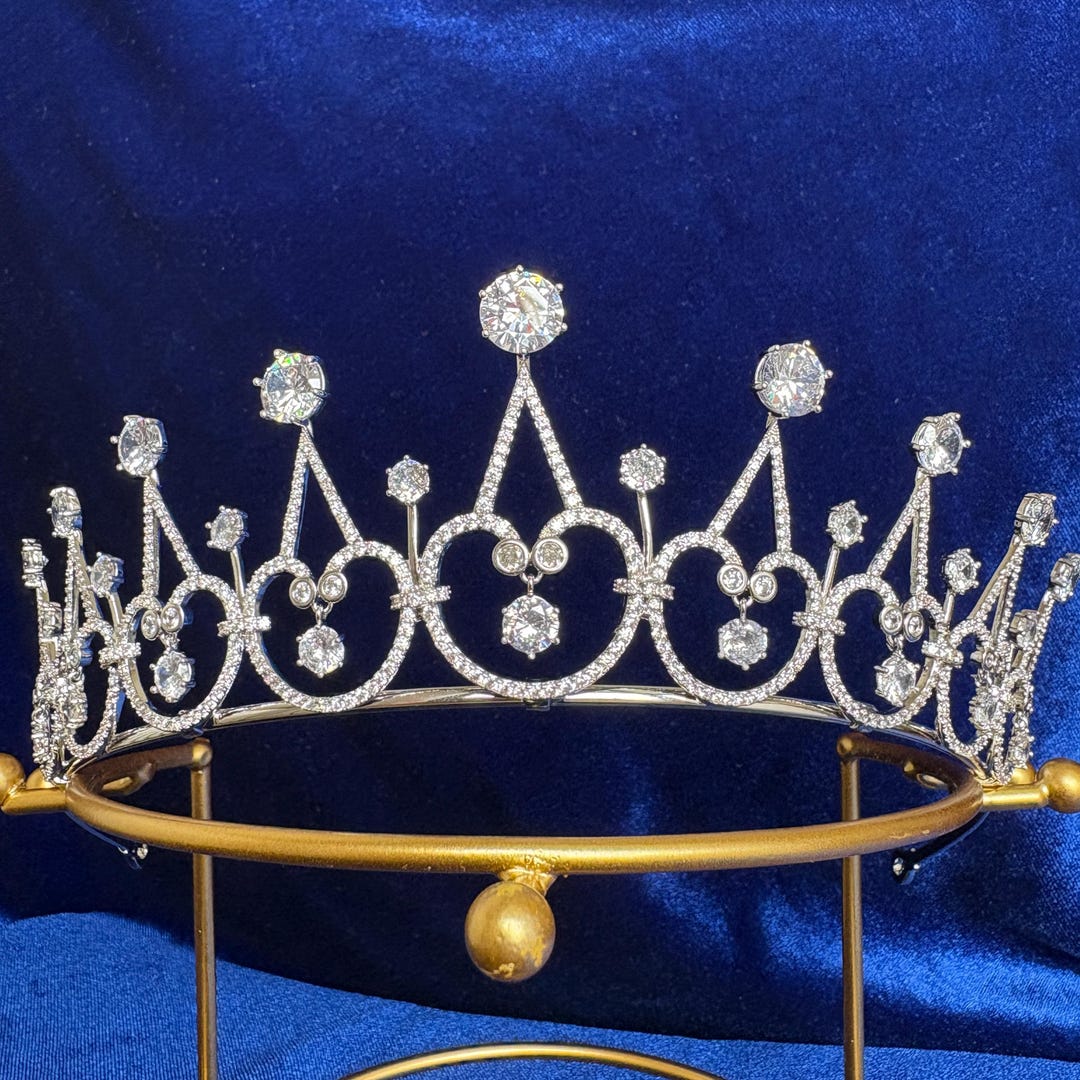 The Sayn-wittgenstein-berleburg Diamond Spike Tiara Elegant Sparkling ...