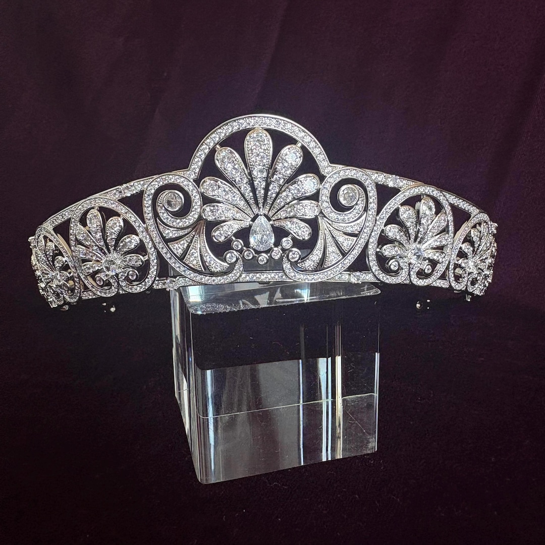 Minimal Elegant Honeysuckle Bridal Tiara Floral Dainty Classic Wedding ...