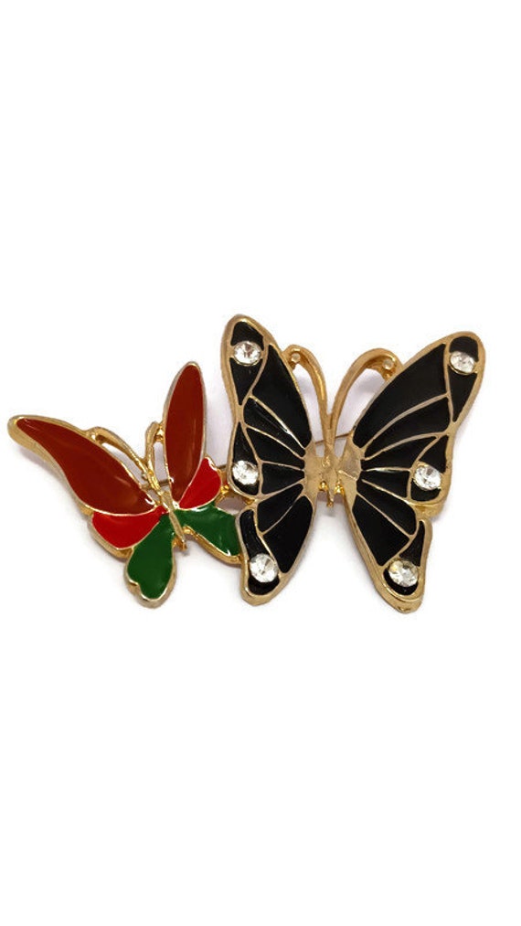 Vintage Enamel Pin Gem