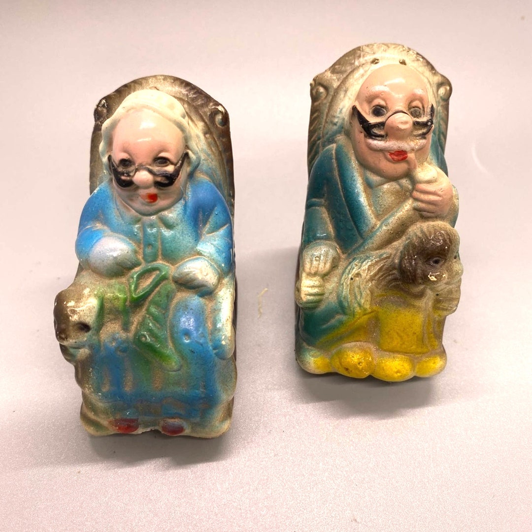 Vintage Grandma/grandpa in Rocking Chairs Hard Plastic Salt & Pepper ...