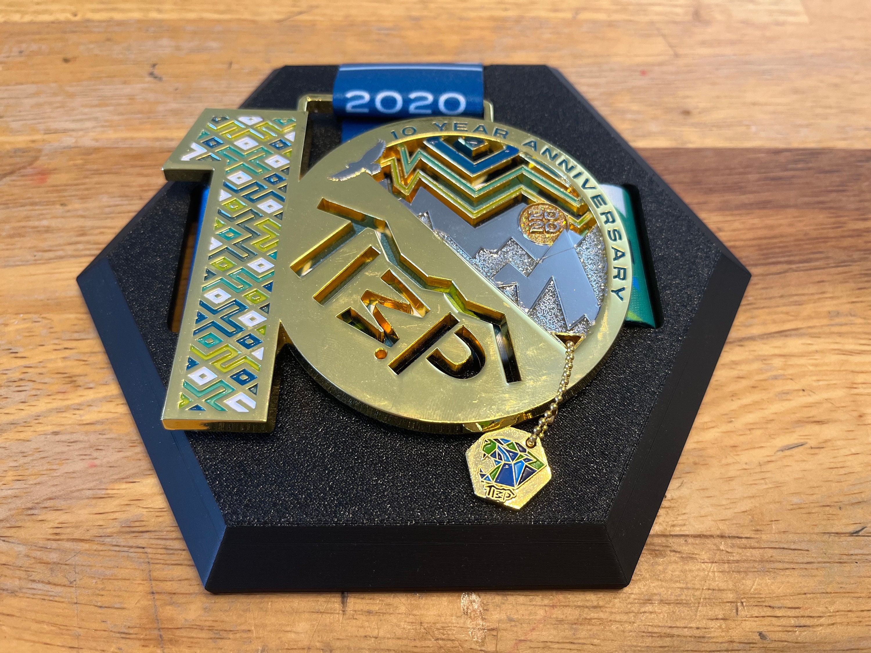 Race and Sport Medal Display - Hexagon (modular) - Honeycomb - Etsy