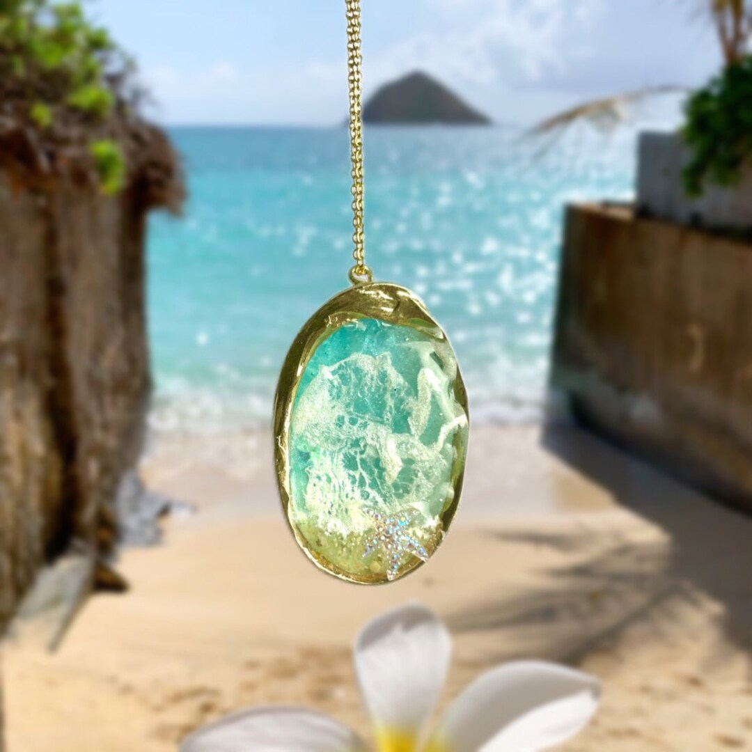 Island Paradise Resin Shell Necklace - Etsy