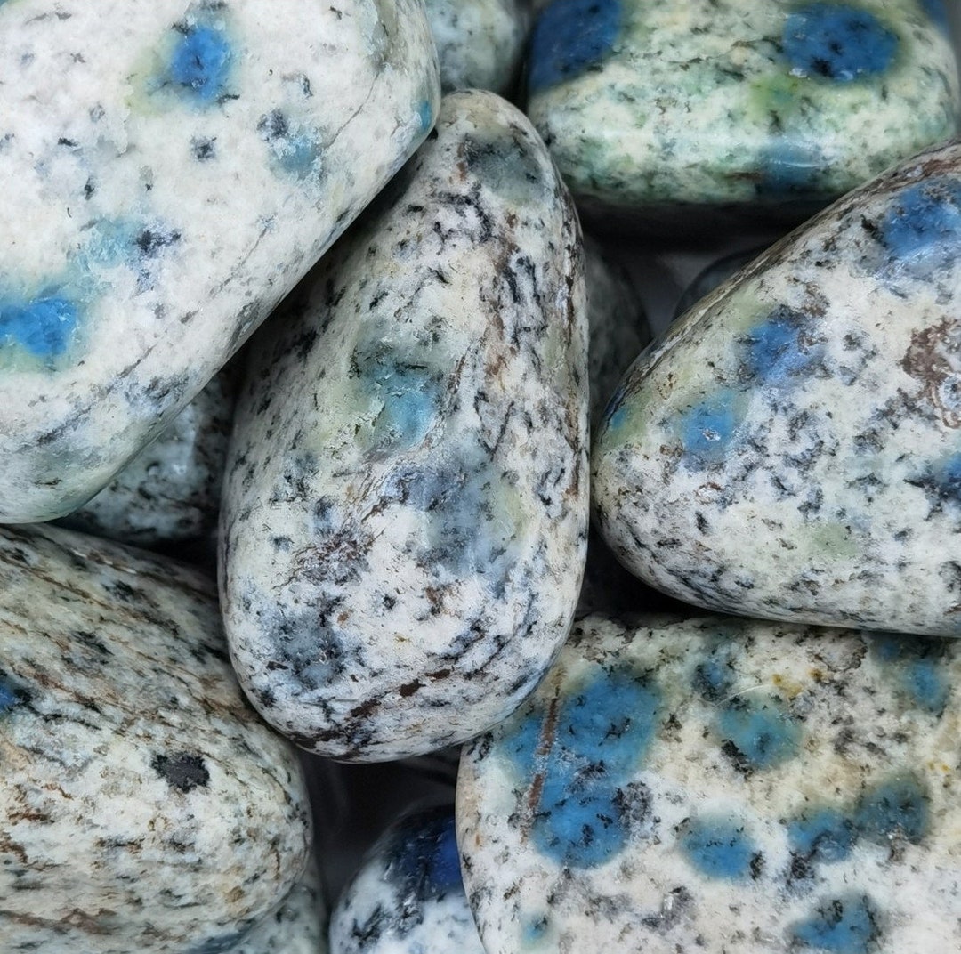 K2 Jasper (ketonite) Tumbled Stone 30 to 40mm - Minerals & Lithotherapy ...