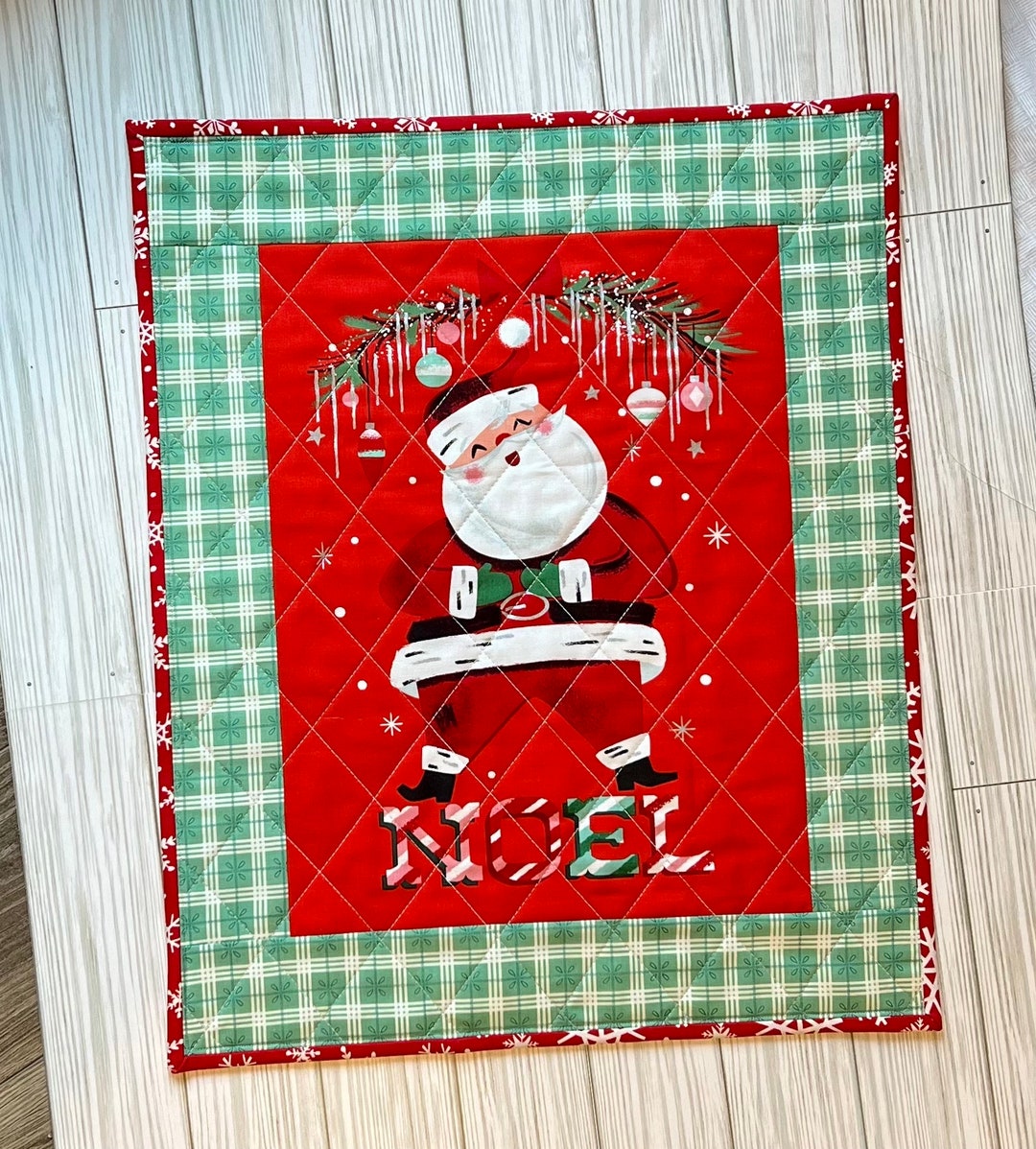 Retro Santa Wall Hanging, St. Nick Mini Quilt, Christmas Wall Hanging ...