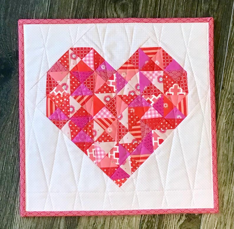 Heart Mini Quilt, Wall Hanging, Valentines Day Decor, Table Topper - Etsy