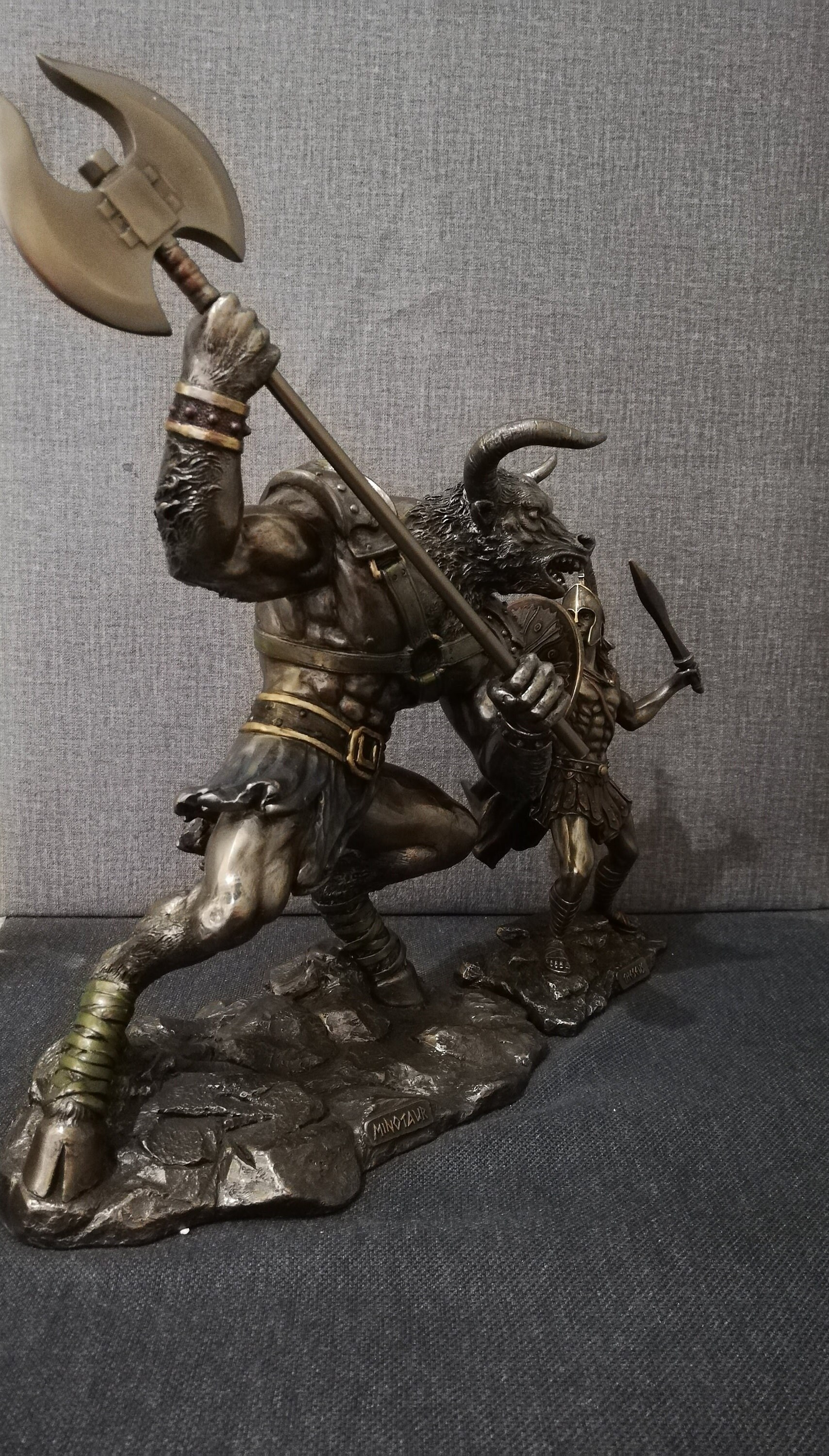 Theseus Fights With the Minotaur Statue Theseus 20.5cm | Etsy