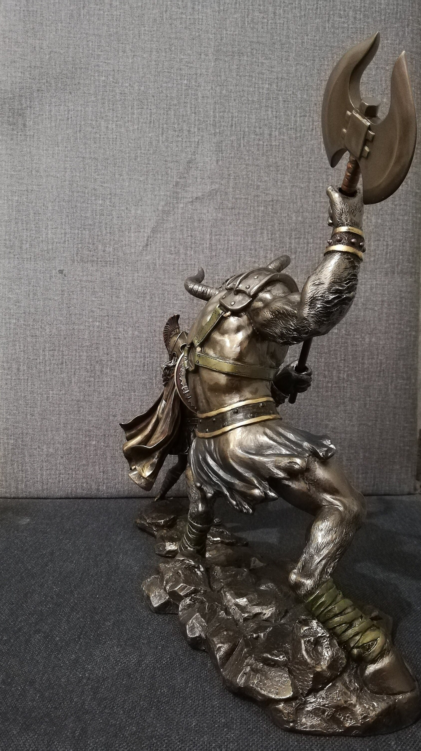 Theseus Fights With the Minotaur Statue Theseus 20.5cm | Etsy