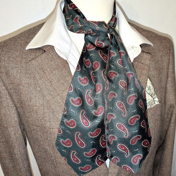 Red and Green Ascot - Etsy UK