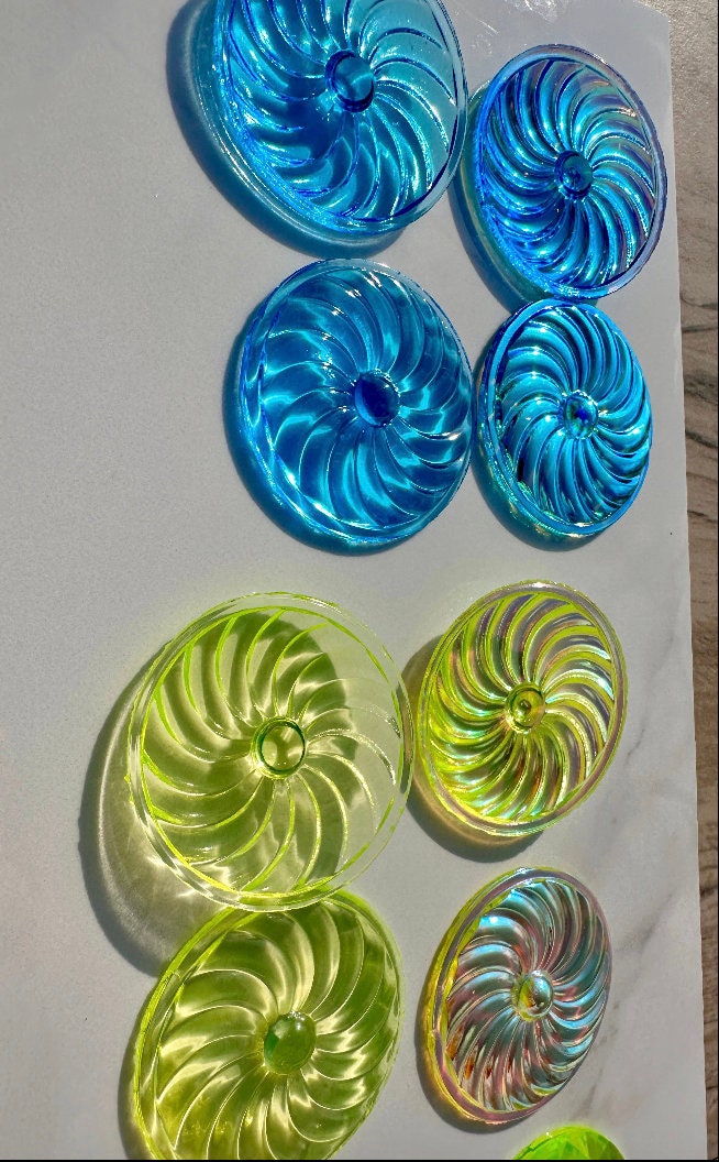 ONE 50mm Round Pinwheel Stained Glass Jewel With Flat-back in ...