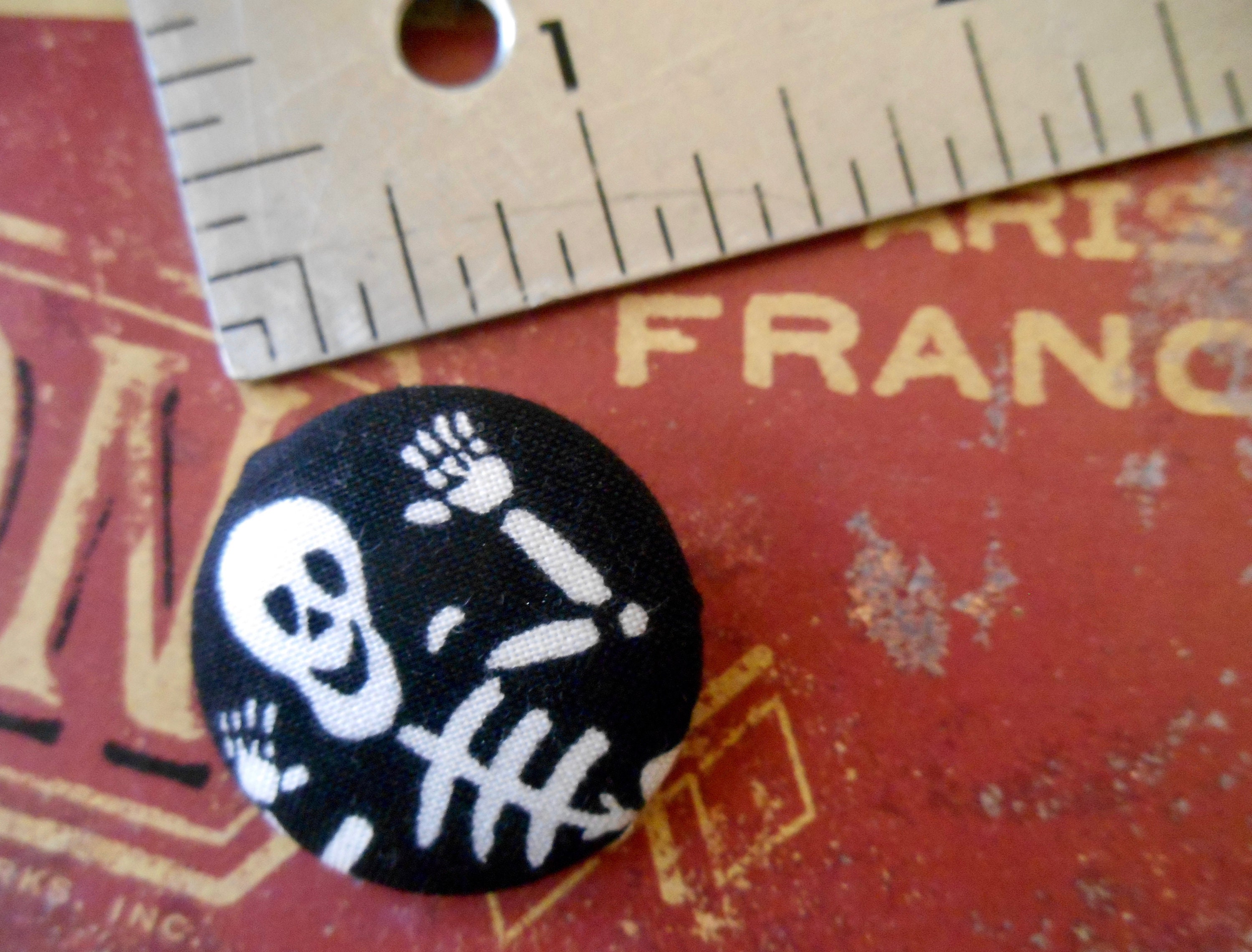 Spooky Skeleton Buttons, Halloween Buttons, Goth Buttons, Black Spooky ...