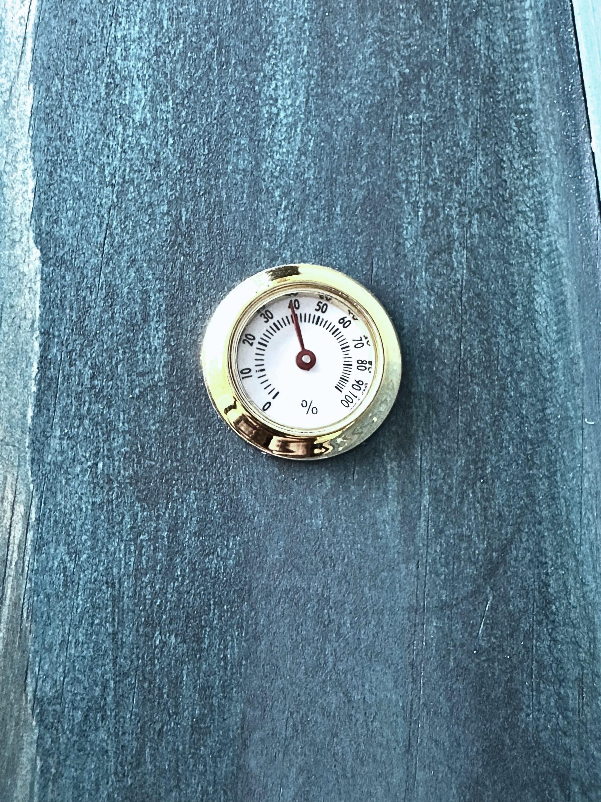 Ukulele Wall Display Frame With LED Spotlight & Hygrometer - Reef Blue ...