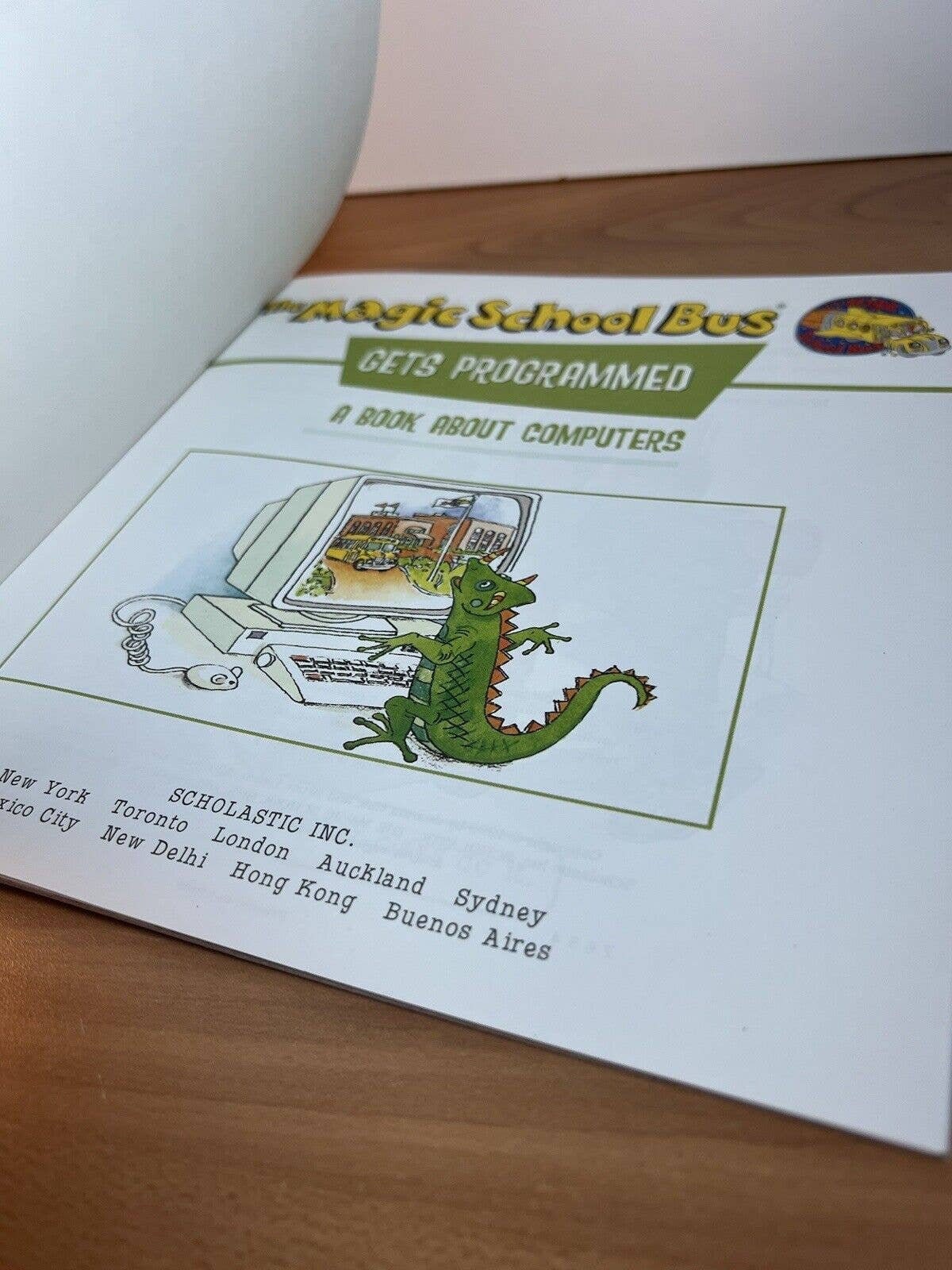 The Magic School Bus Gets Programmed Paperback by Cole, Joanna 1999 - Etsy