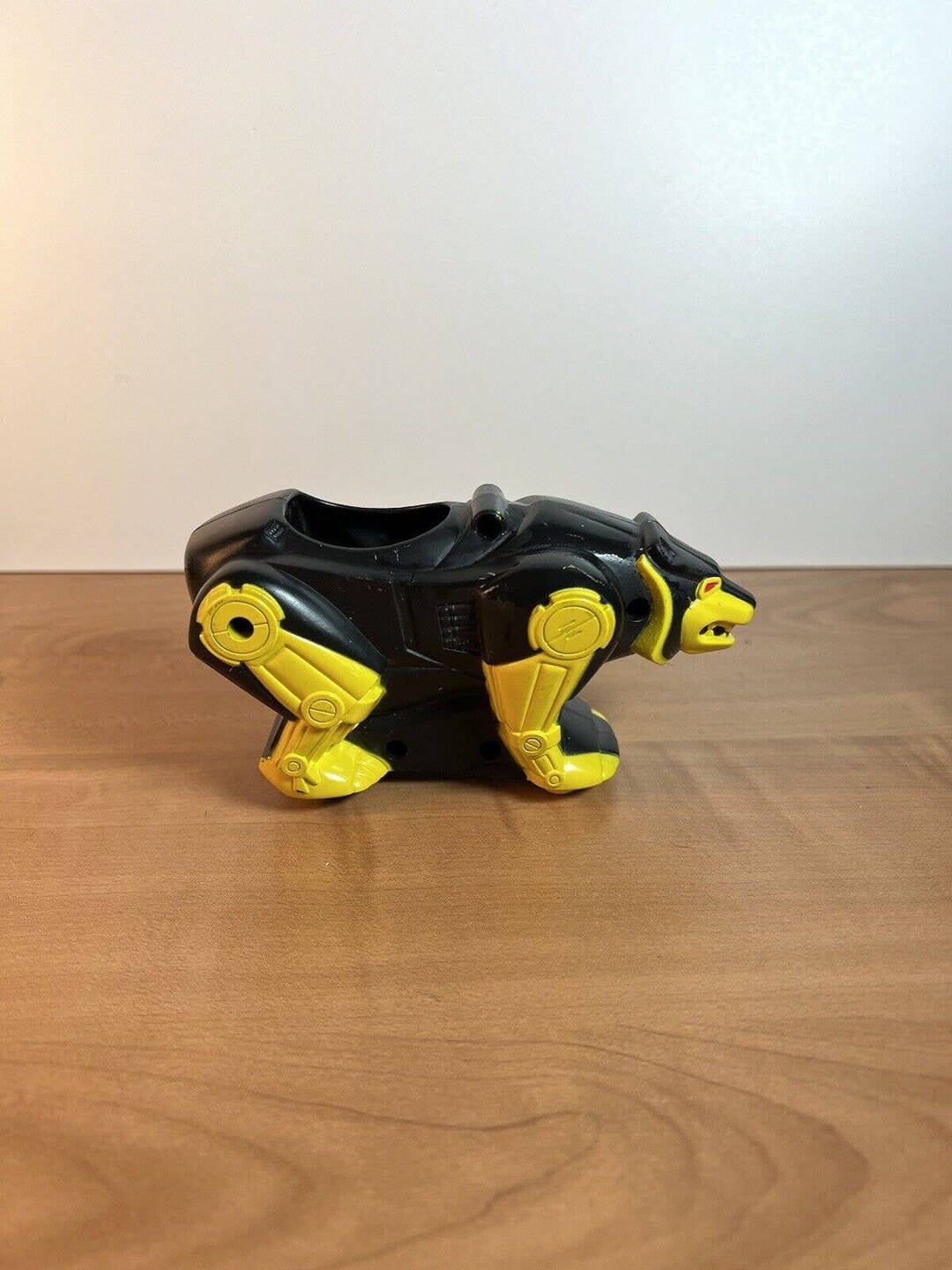 Mighty Morphin Power Rangers 1995 Yellow Ranger SABERTOOTH TIGER ...