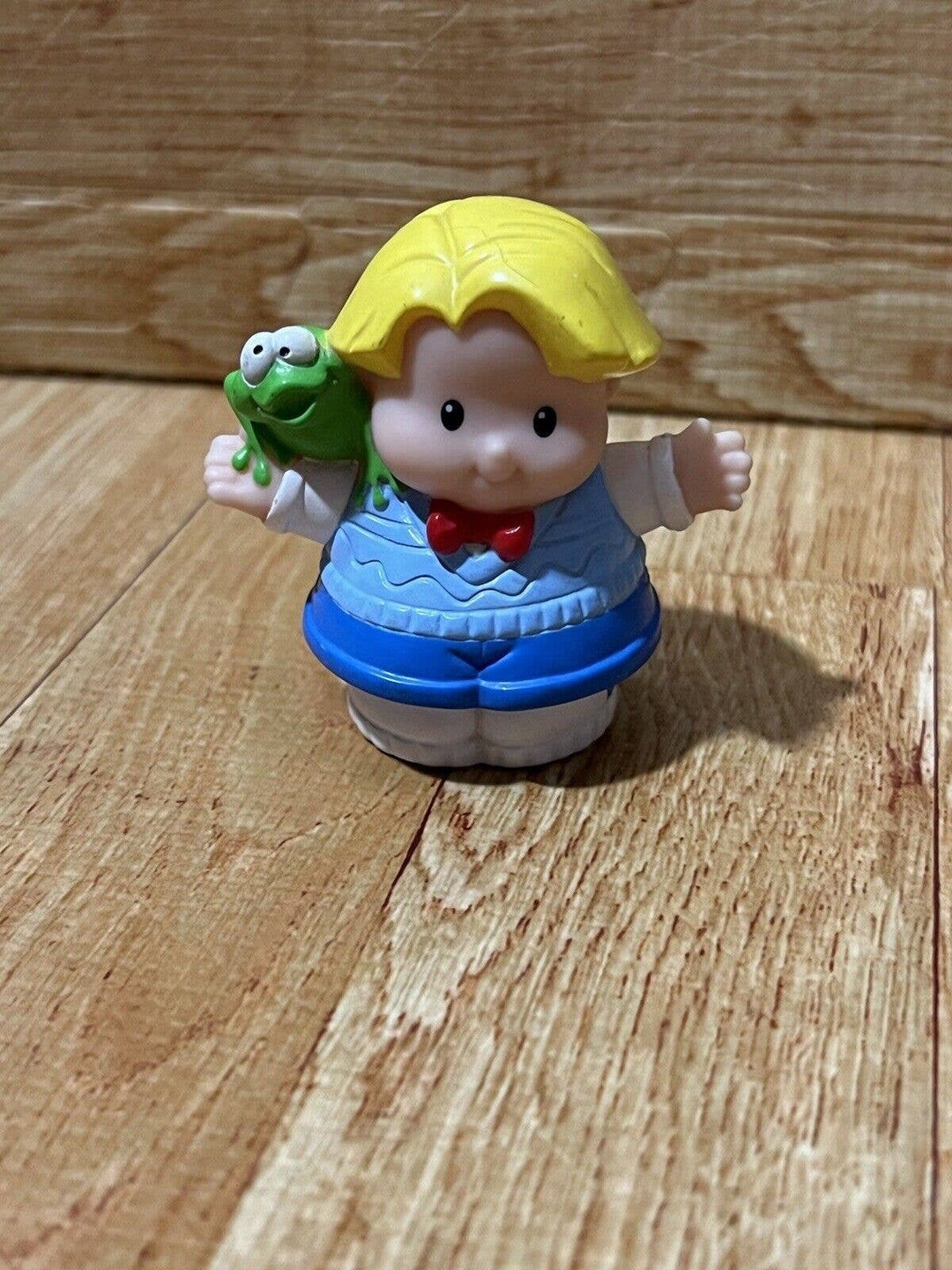 Fisher Price Little People EDDIE Boy W/ FROG Blue Vest Dressed up 2002 ...