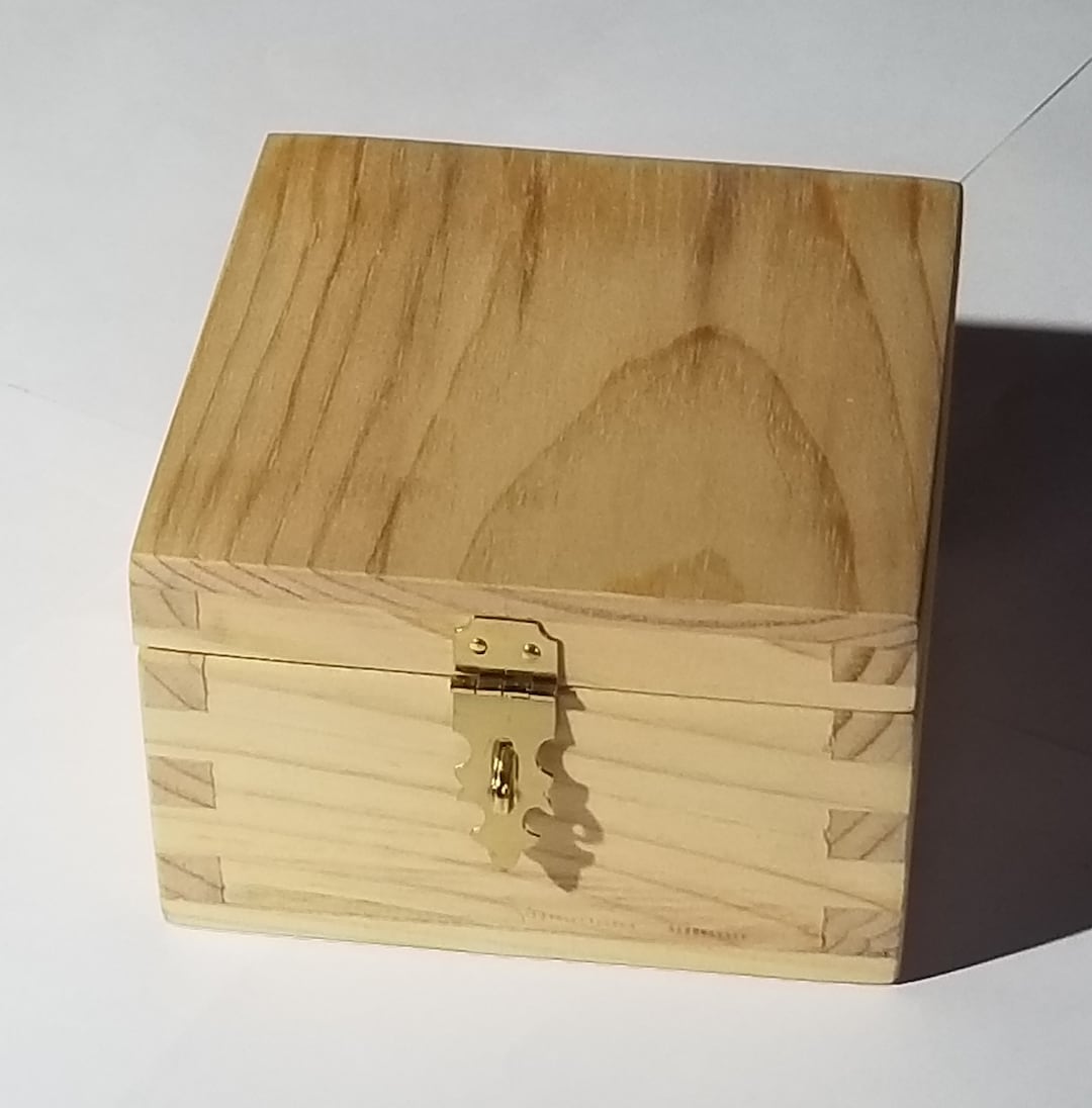 Box Joint Heirloom Box of White Pine With Natural Finish - Etsy