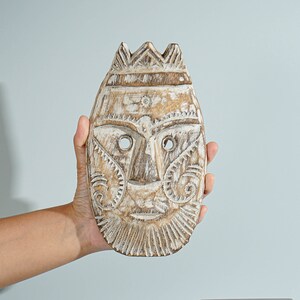 Mask of Timor Wall Decor, Mask on Stand, Ceremonial Statue, Sculpture ...