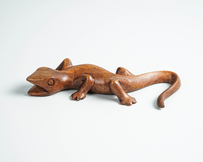 Gecko Sculpture, Animal Statue, Wood Carving, Artwork, Natural Piece ...