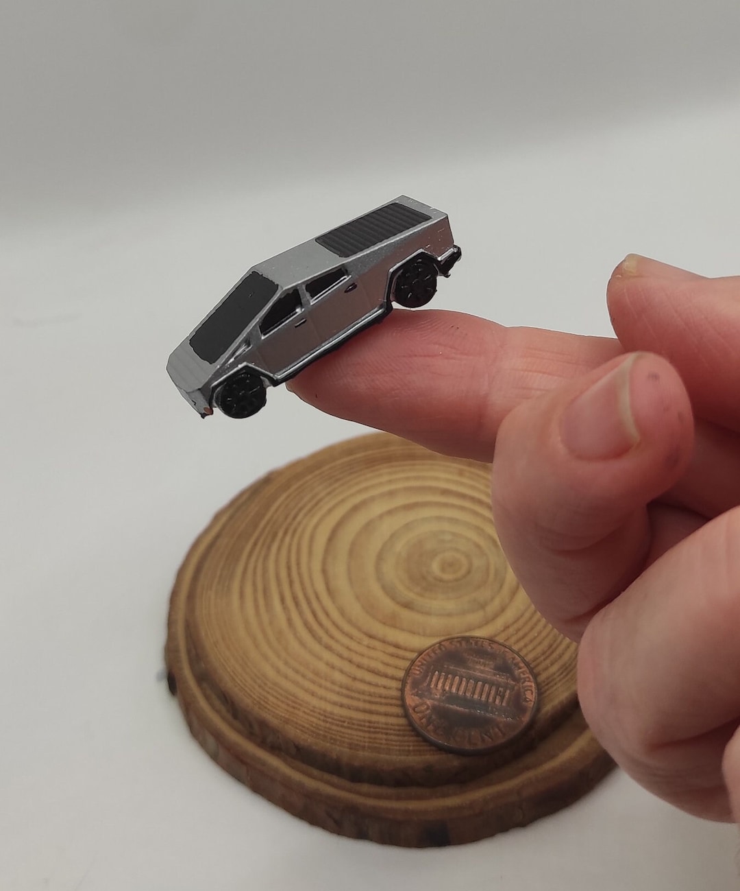 N-gauge TESLA CYBERTRUCK. Suitable for Use With N-scale Railways Car ...