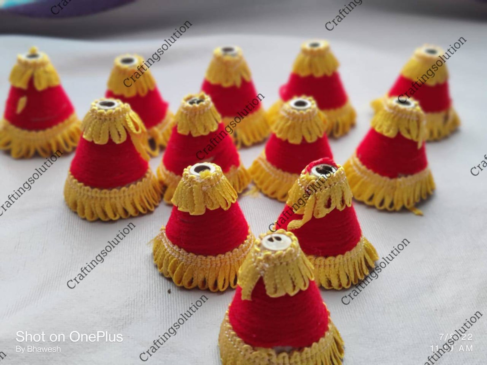 Thread Bells on Plastic Base Christmas Decorations Ornaments Bells ...