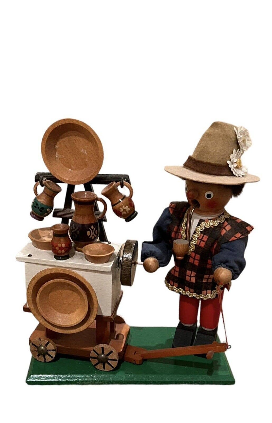 Steinbach Volkskunst Nutcracker SMOKER German Reuge Musical Food ...