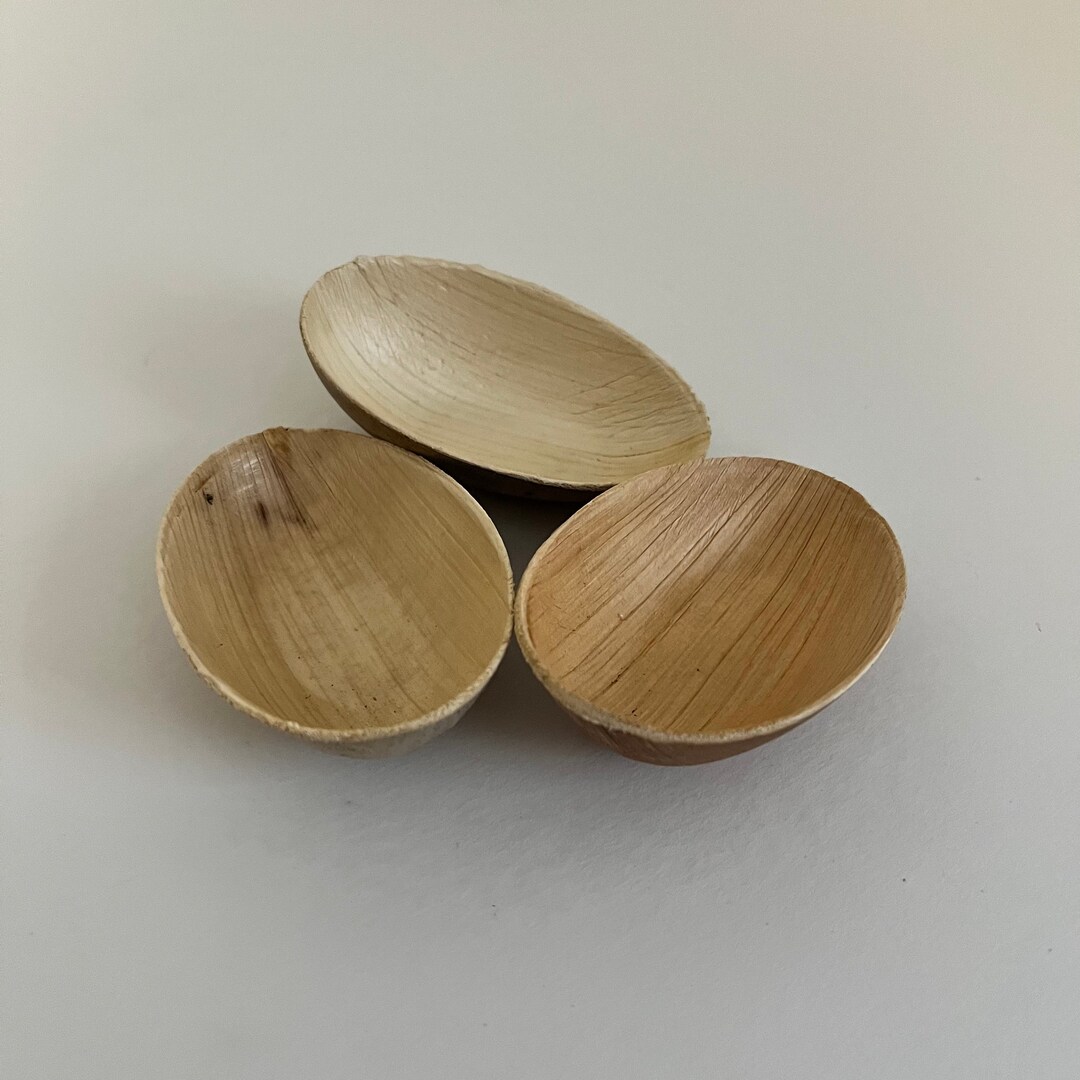 Mini Egg Palm Leaf Bowls Edible Bowl for Rabbits, Guinea Pigs and Small ...