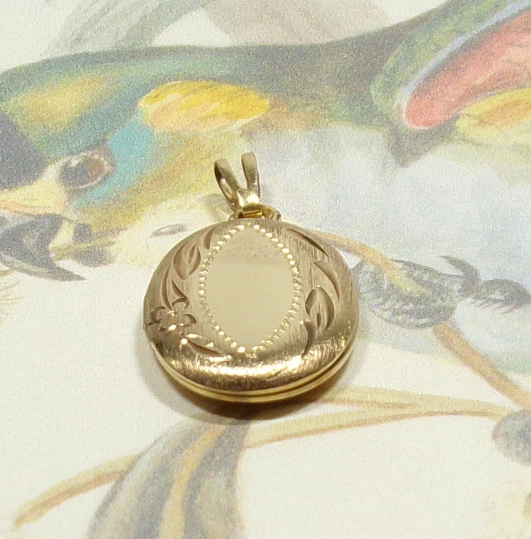 Vintage 1940s 1950s Small Oval Shaped Gold Filled Locket - Etsy
