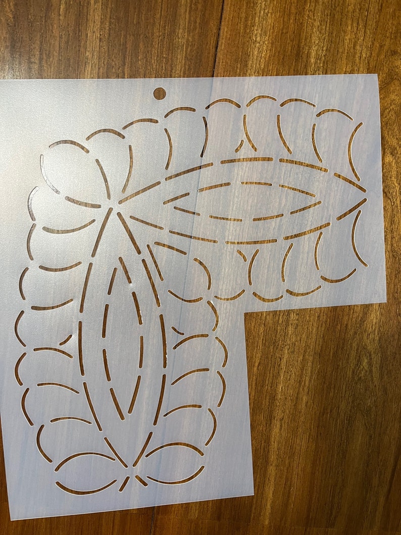 Scallops and Feathers Corner Border Stencil 6" - Etsy