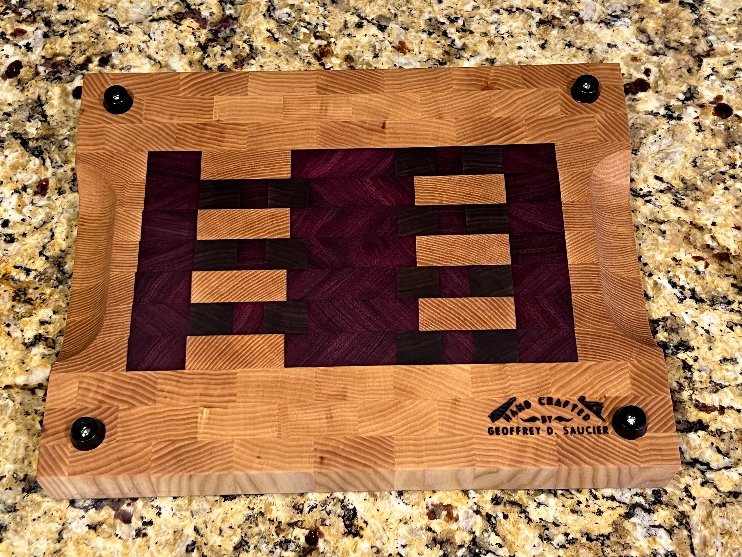 End Grain Cutting Board Design 4 — Geoff's Custom Creations