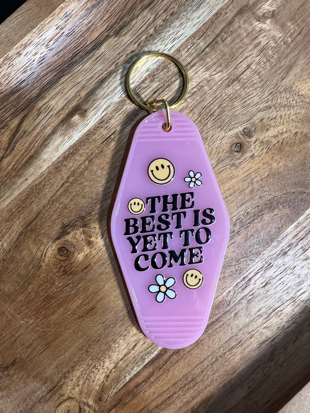 The Best is yet to Come Smiley Face Keychain White/ Pink Motel Keychain ...