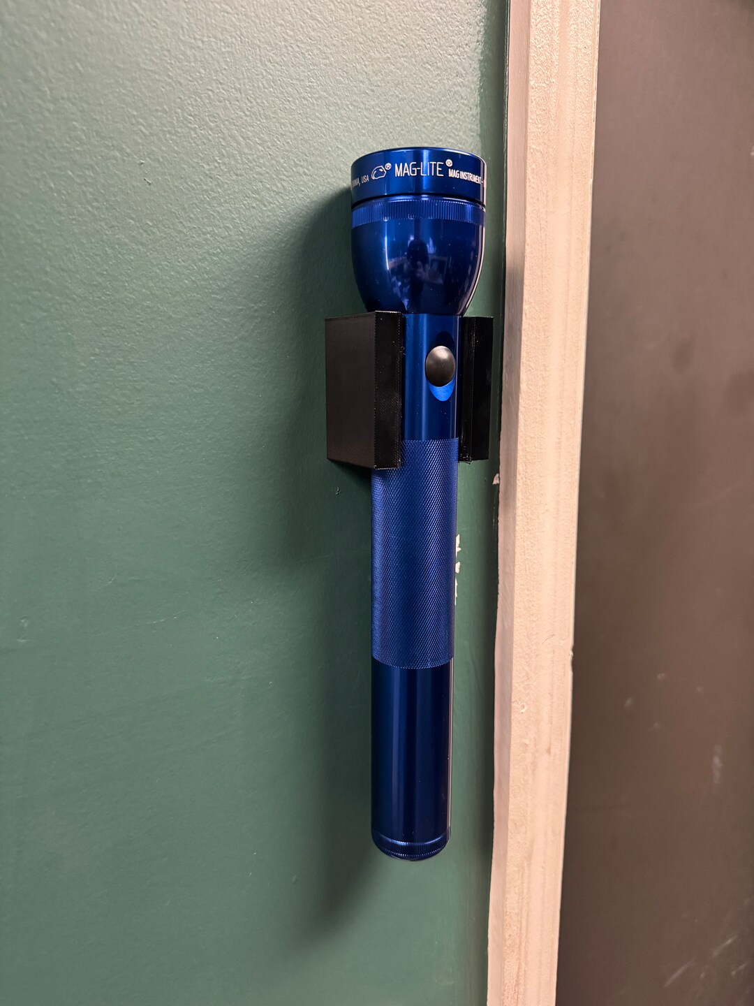 Wall Mount for Maglight Flashlights - Etsy