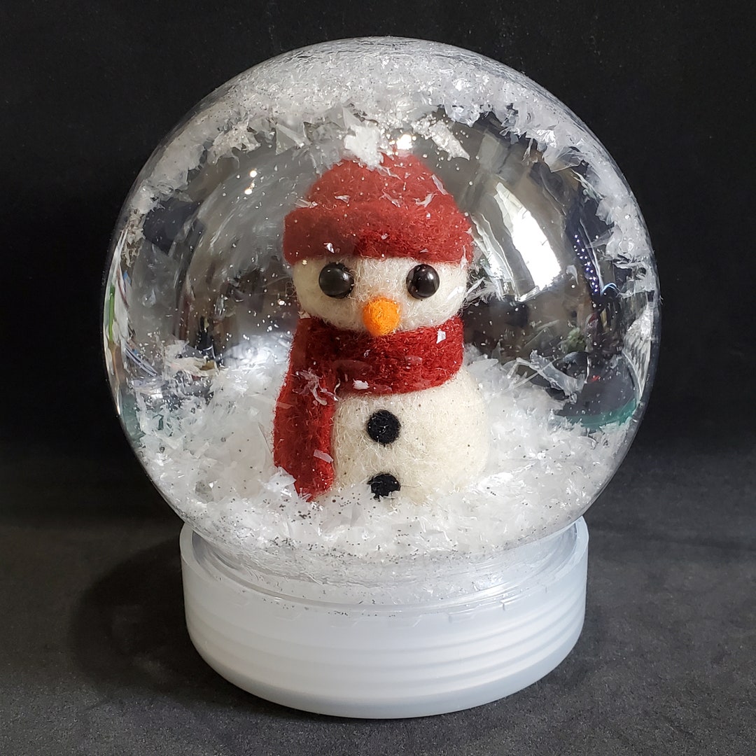 Felted Snowman in Snow Globe | Needlefelting | Miniature | Christmas ...