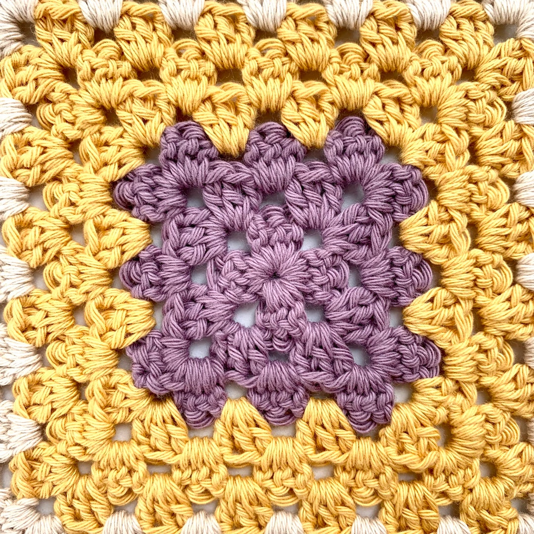 Purple Granny Square Pattern | Easy Crochet Patterns | Beginner Crochet ...