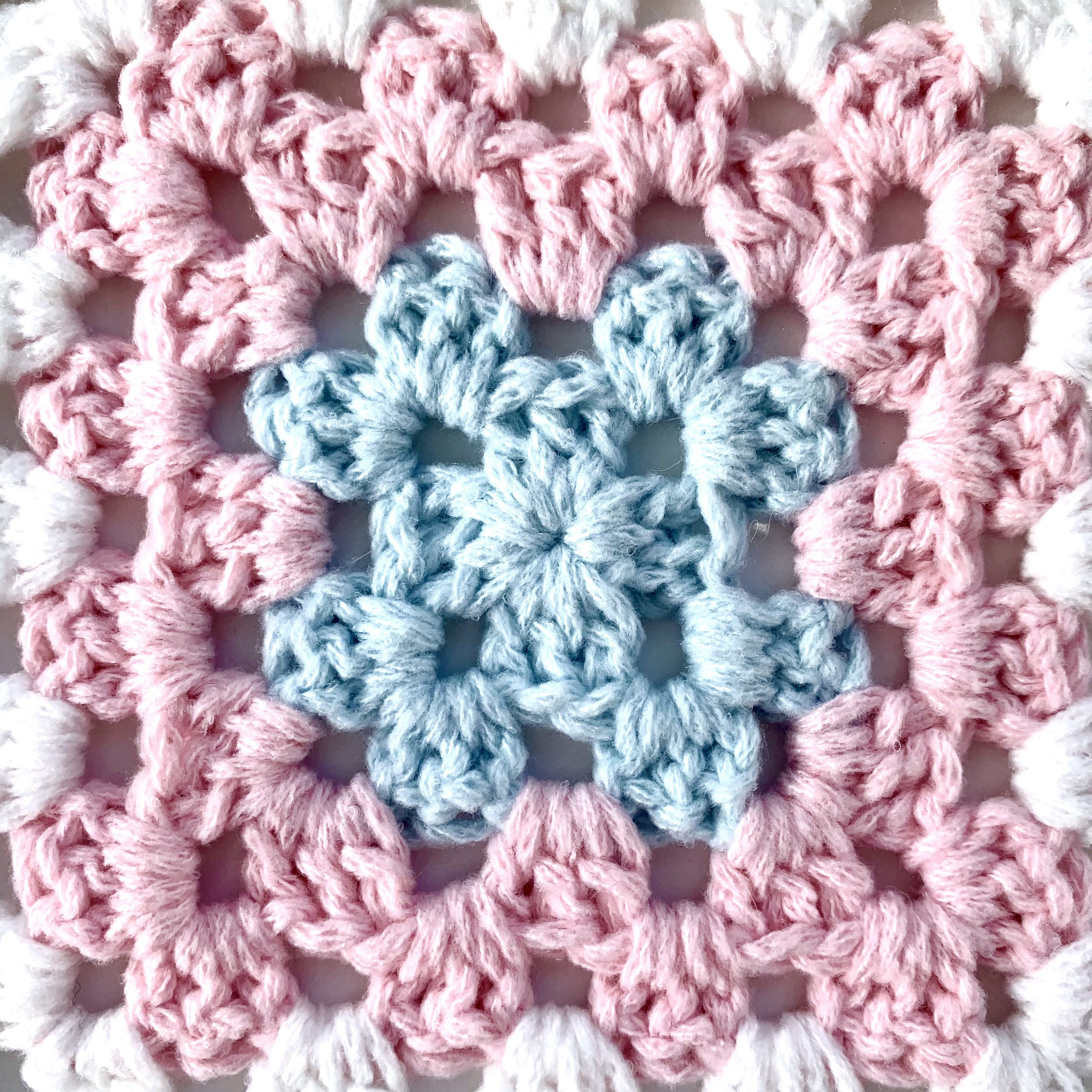 Baby Granny Square Pattern | Learn to Crochet Easy Crochet Patterns ...