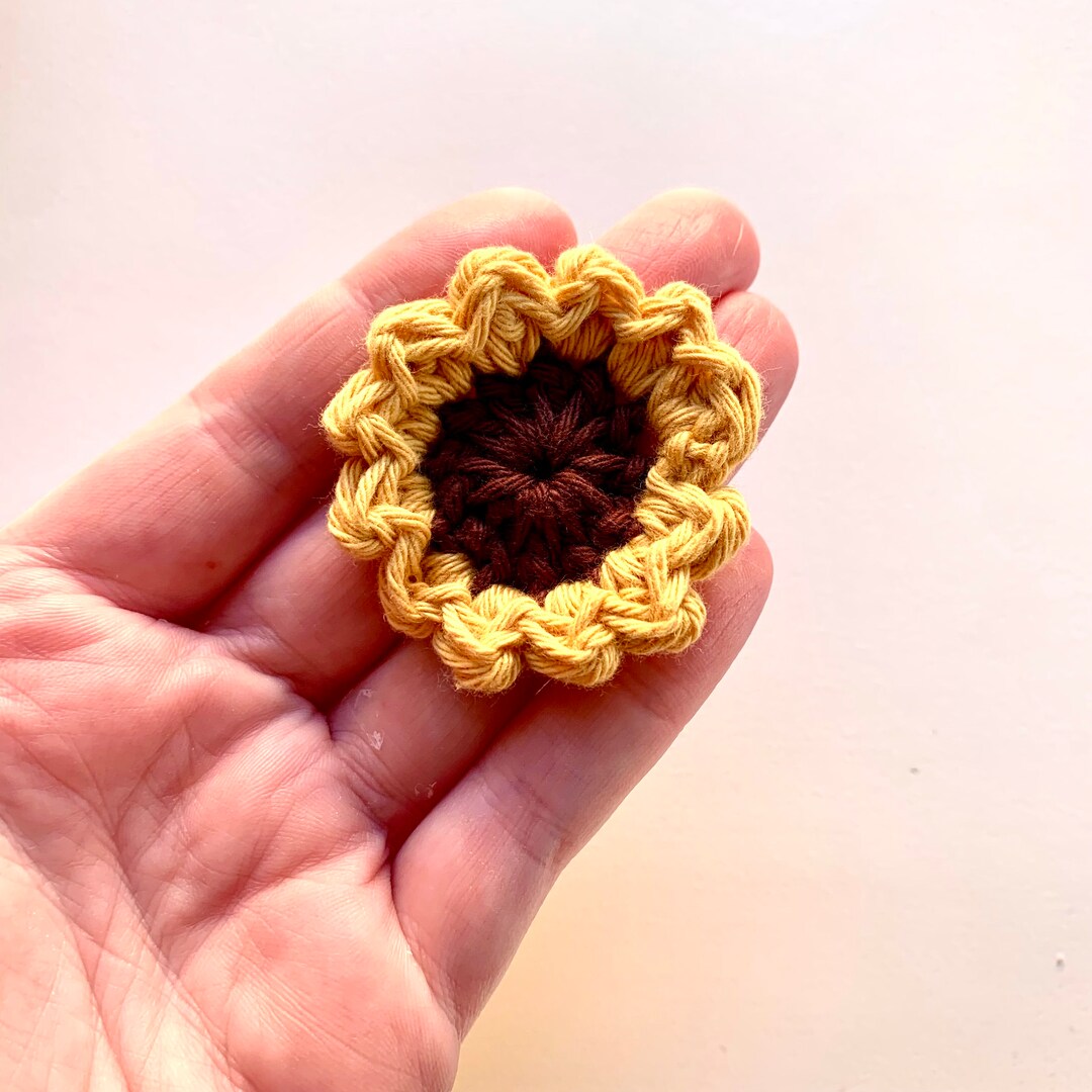 Crochet Mini Sunflower Pattern | Crochet Pattern | Learn to Crochet ...