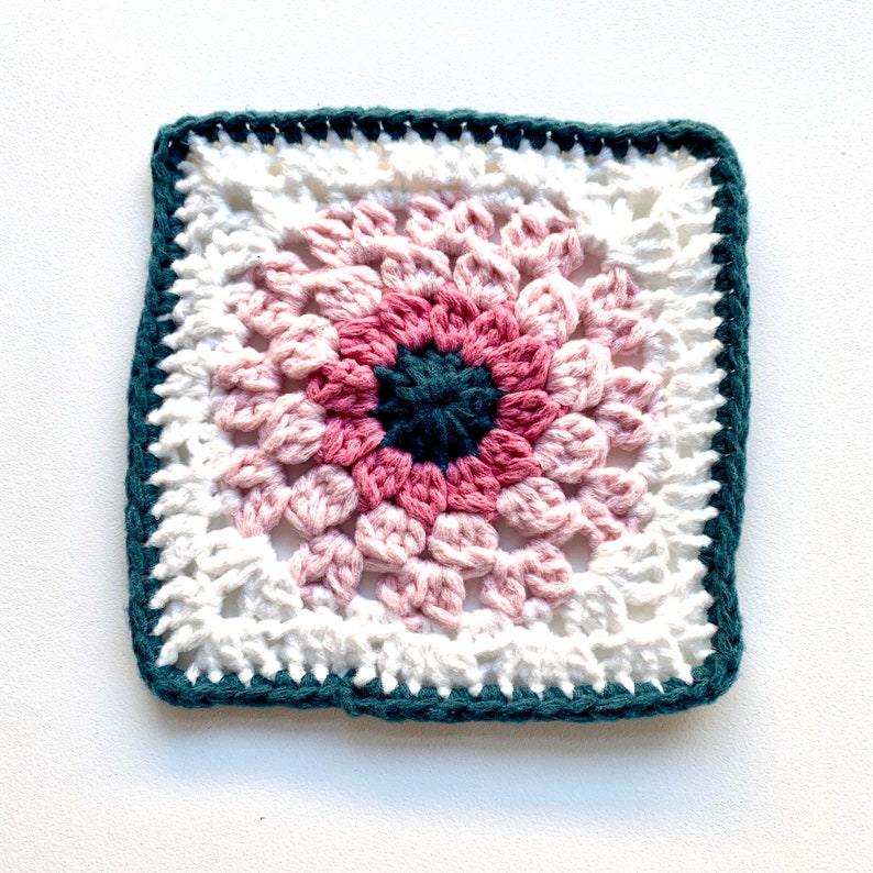 Crochet Granny Square Flower Pattern Crochet Patterns Learn to Crochet ...