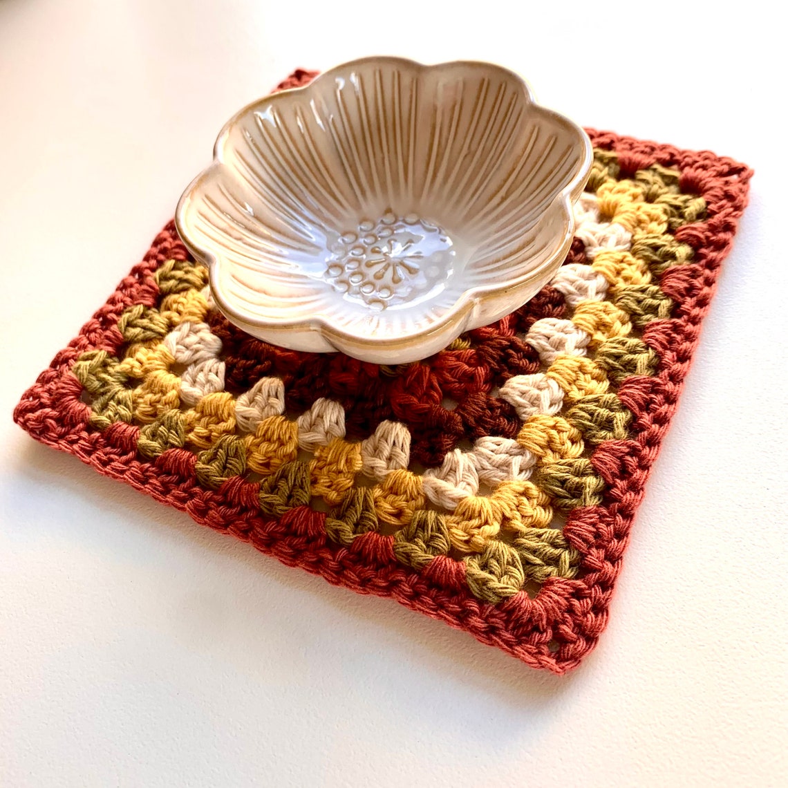 Fall Crochet Red Granny Square Pattern | Crochet Pattern | Learn to ...