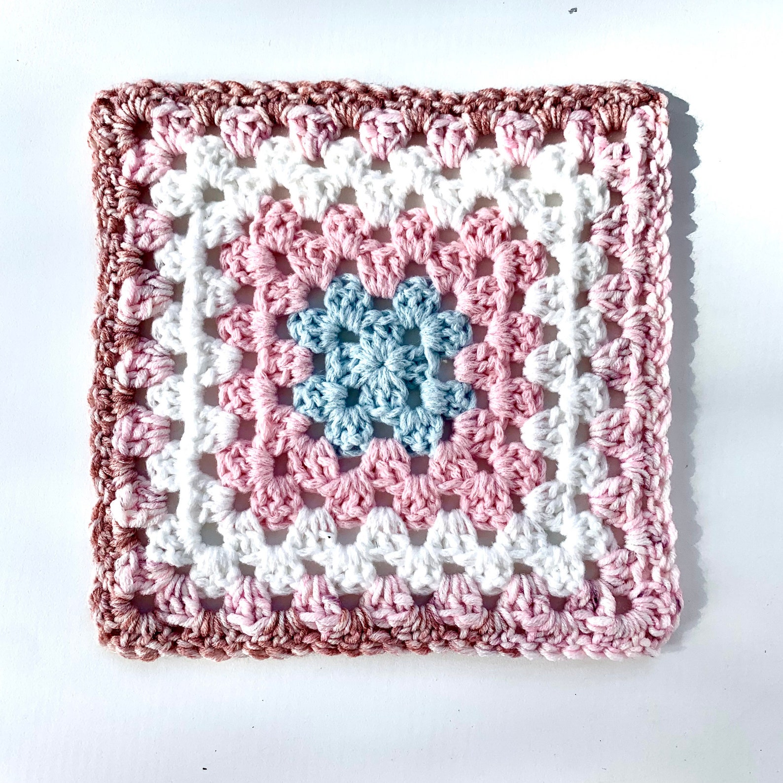 Baby Granny Square Pattern | Learn to Crochet Easy Crochet Patterns ...