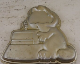 Vintage Wilton Garfield Cat With Birthday Cake Aluminum Cake Pan 2105 ...