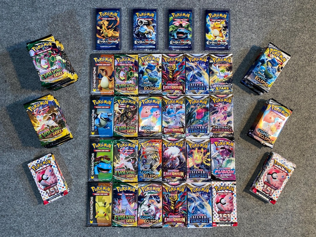 Pokemon TCG: 100 Gift Box | Includes Boosters, Sealed Products, Cards ...