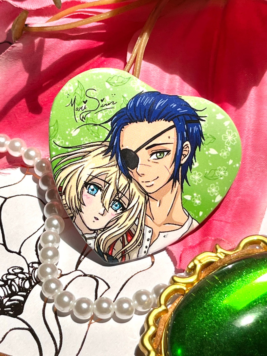Violet Evergarden and Major Gilbert Heart Button - Etsy